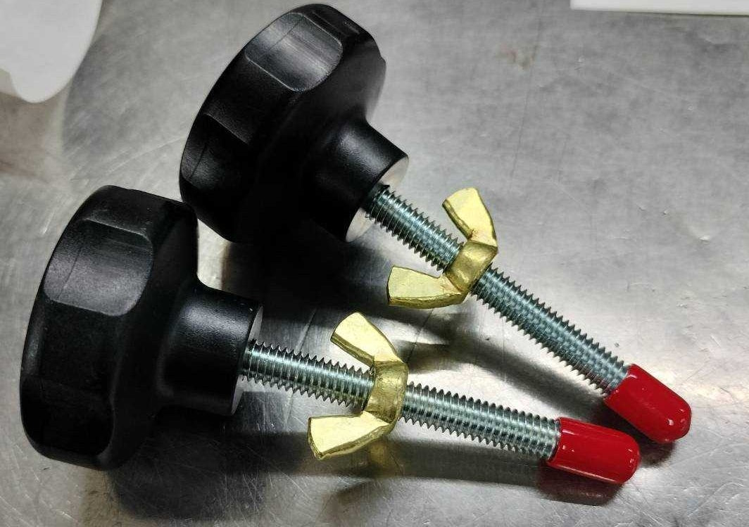 PLASTIC KNOB SCREW FOR HEIGHT ADJUSTMENT – Manncorp Inc.